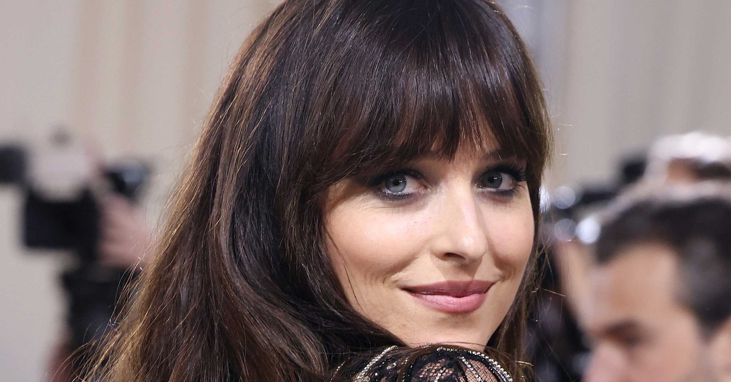 How To Suit Your Bangs To Your Face Shape
