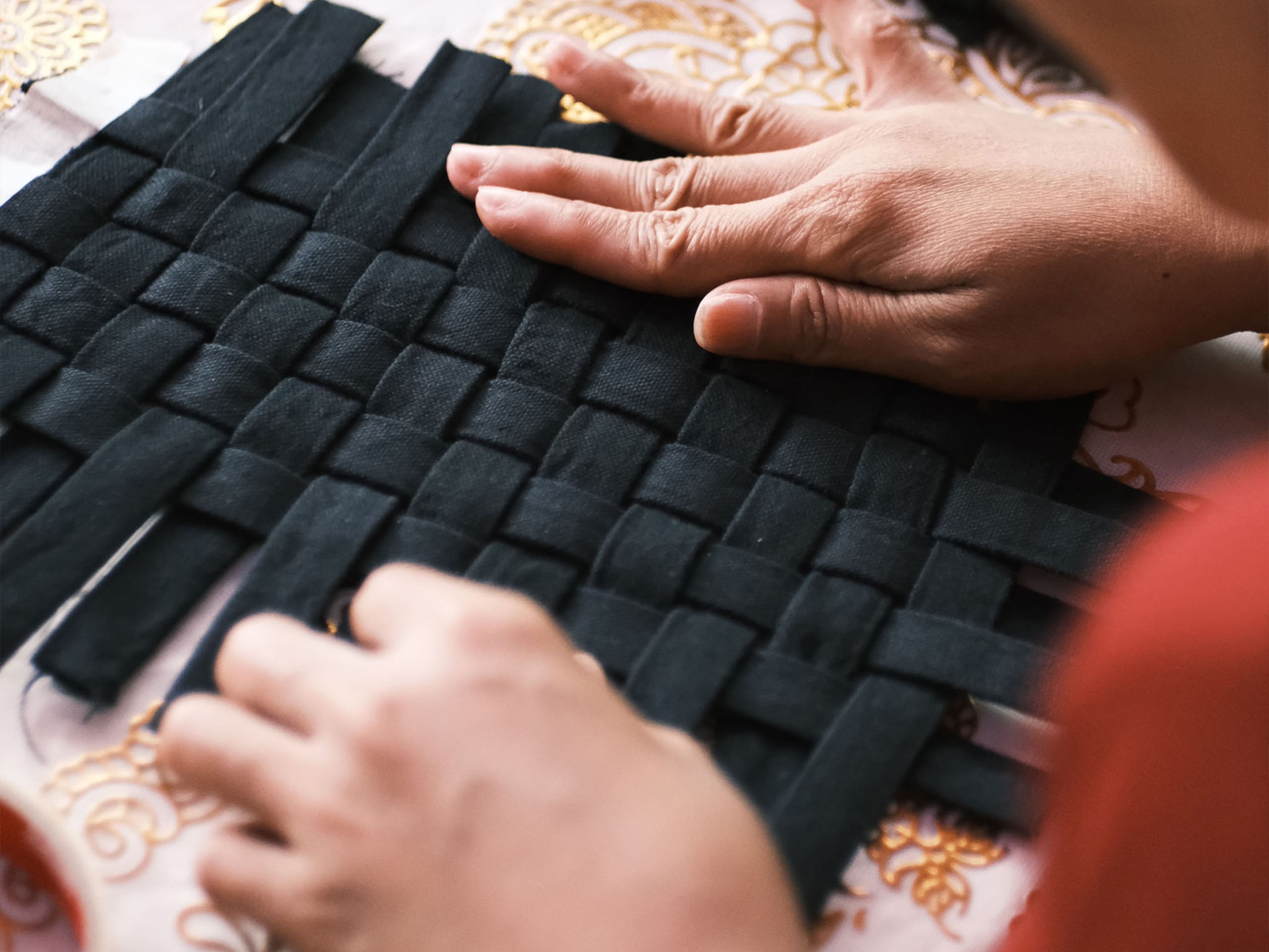 Aroroy Banig: Sustainable Filipino Weaving Traditions
