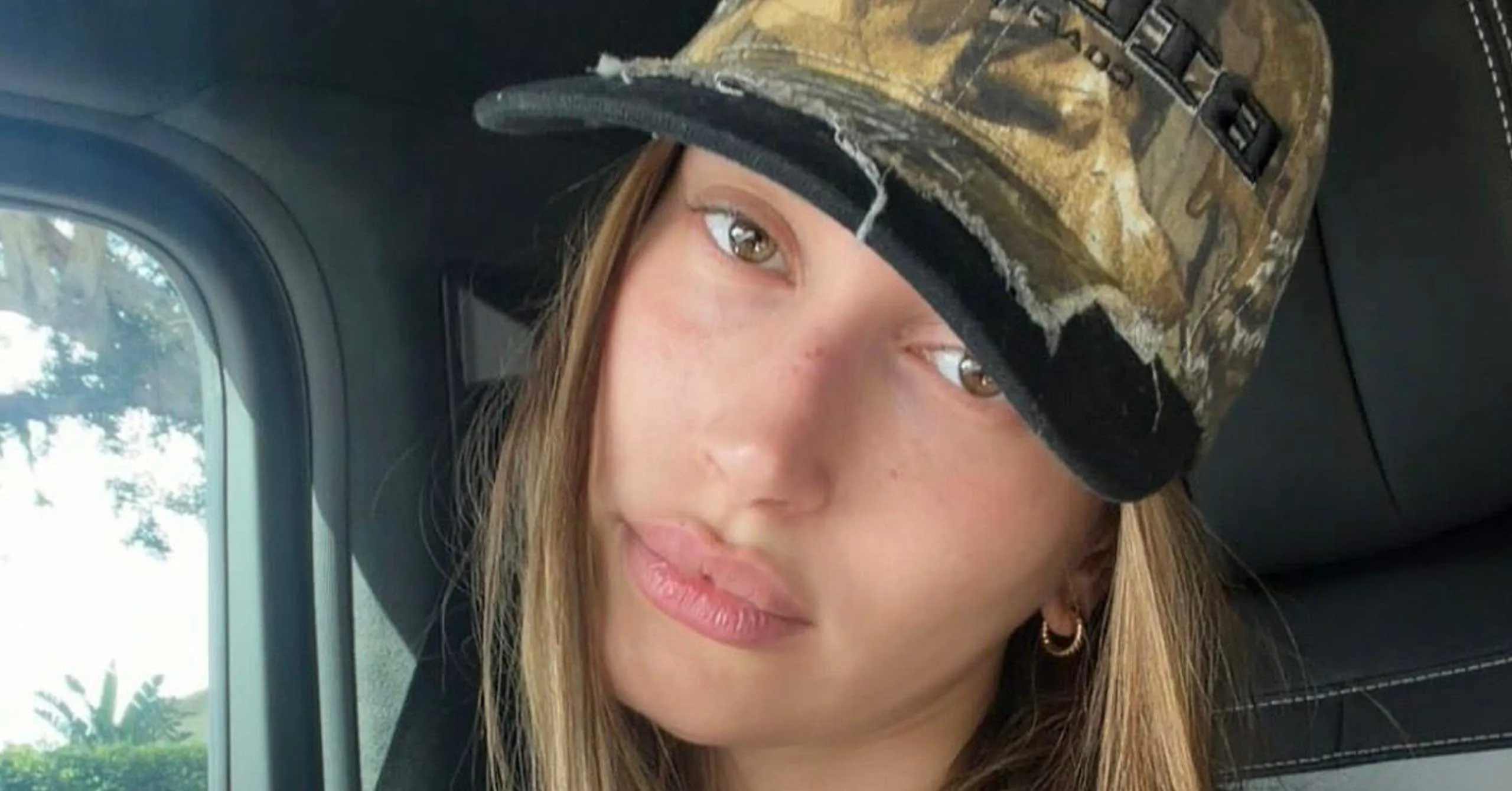 Hailey Bieber Gets Coachella-Ready With a Hair Makeover